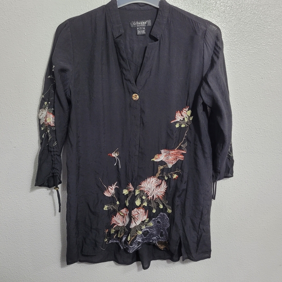 Citron Santa Monica | Tops | Citron Santa Monica Chic Black Floral ...